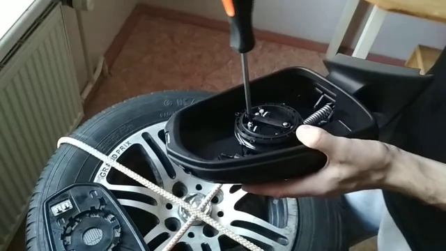 Разбираем зеркало Лада Веста (Vesta)