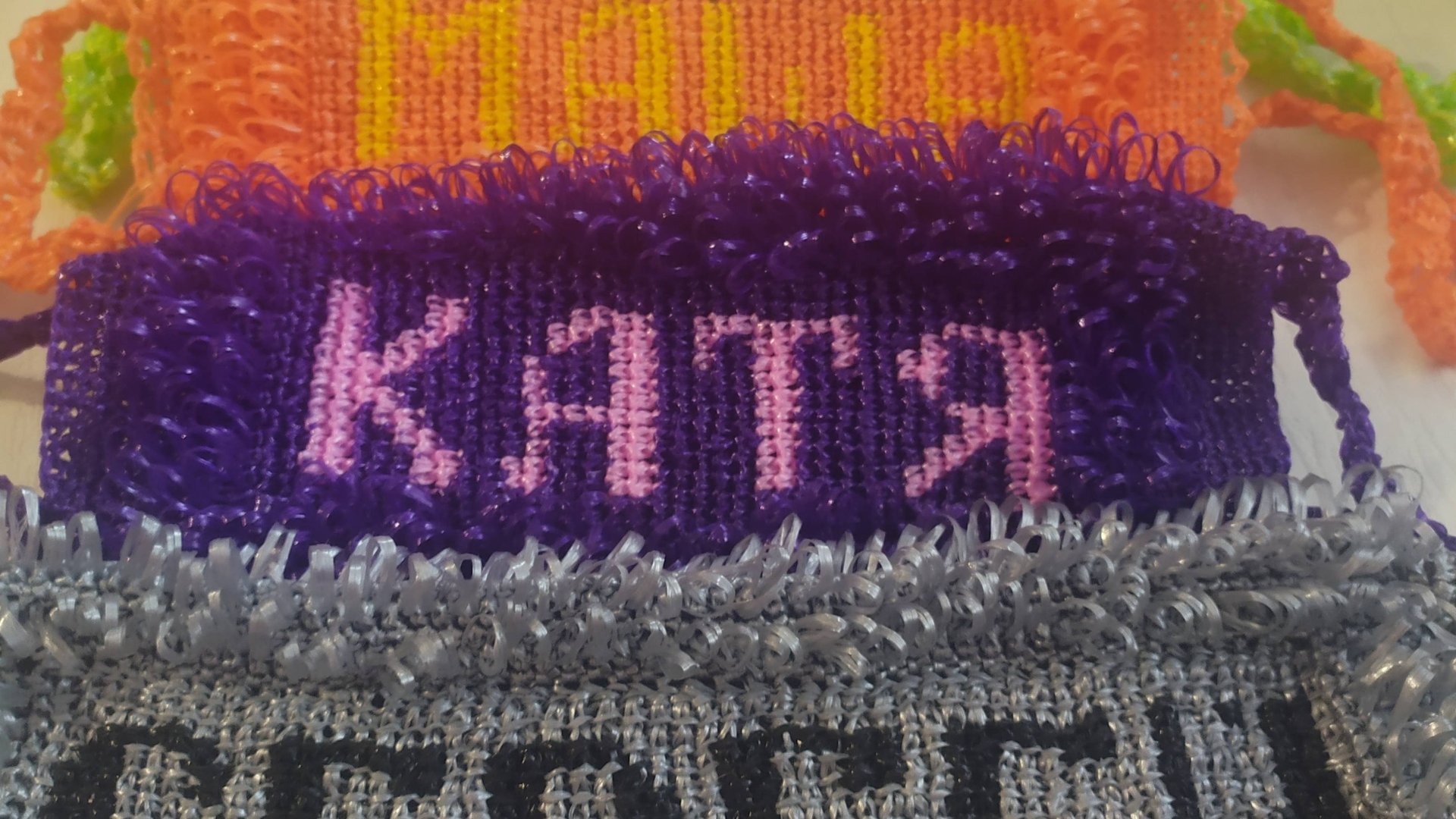 МОЧАЛКИ ТУНИССКИМ ВЯЗАНИЕМ. МОЙ БУКЕТ ХРИЗАНТЕМ.