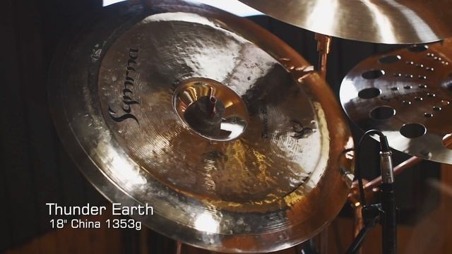 Thunder Earth 18" china, 1353g