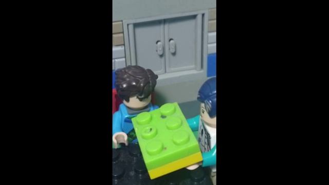 Жек обедает со своей сестрой # .