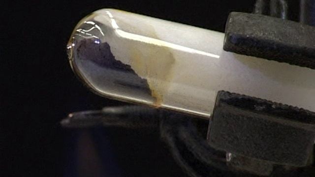 111. Превращение красного фосфора в белый