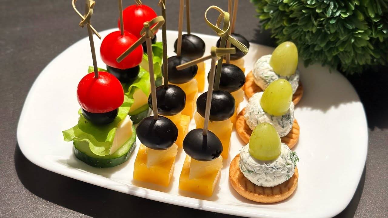 ТОП-3 праздничных ЗАКУСОК НА НОВОГОДНИЙ СТОЛ. Простые, вкусные и БЫСТРЫЕ ЗАКУСКИ НА НОВЫЙ ГОД!