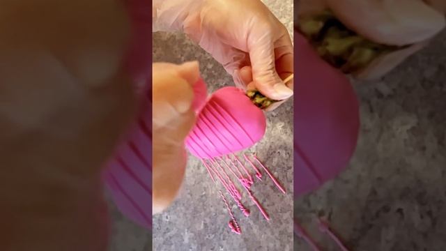 Клубника в шоколаде: Как сделать и нарисовать полоски шоколадом на ягодах клубники в шоколаде