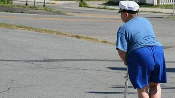 Существенный ремонт трюкового самоката после серьёзной аварии.