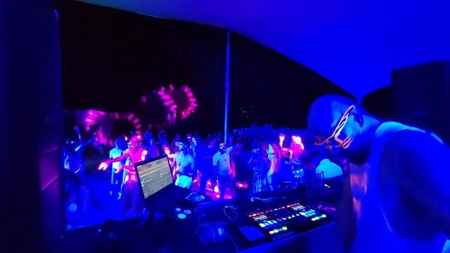 Почти полный downtempo tribal psytrance dj set ,с мероприятия CHAKRA_PARTY.