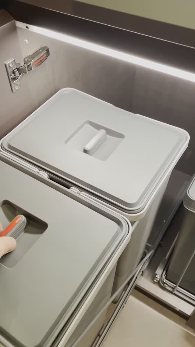 Система вёдер ECOFILL от Elletipi (Италия) для сортировки мусора и организации хранения