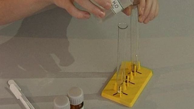 046. Взаимодейсвие кислотных оксидов с водой