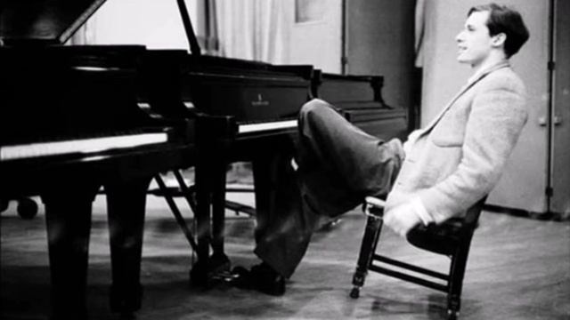 Glenn Gould plays Bach, Brahms, Berg in a live CBC radio broadcast, 1969