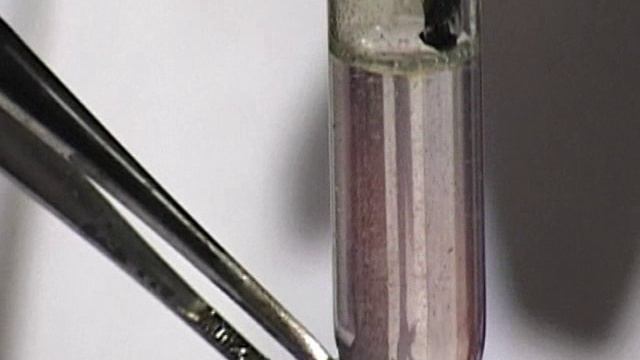 180. Термическое разложение нитрата калия