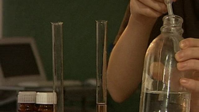 003. Взаимодействие основных оксидов металлов с кислотами