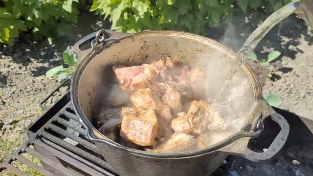 Бараньи рёбрышки с молодым картофелем