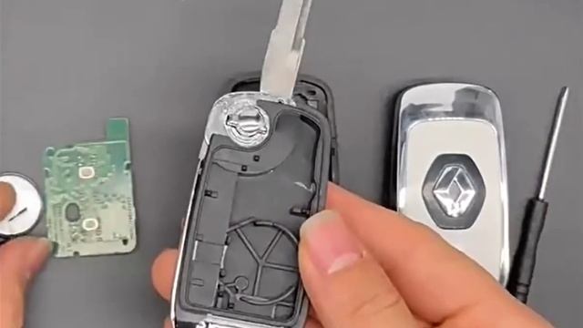 Корпус ключа Pleervox PLV-FLIP-REN02LXVAC102
A33