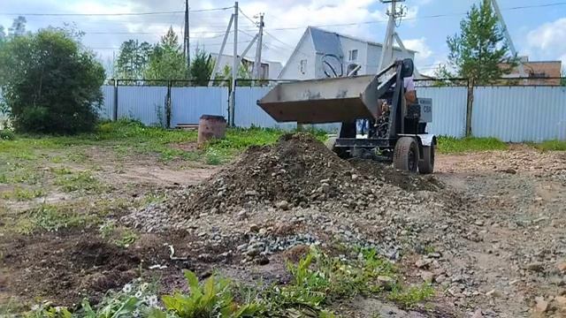 минипогрузчик экскаватор. Собираю щебень
