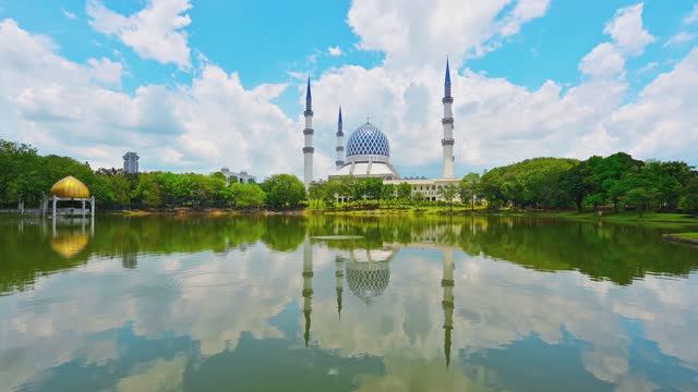 Masjid Sultan Salahuddin Abdul Aziz Shah, Shah Alam, Malaysia