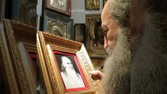 Акафист прп.Амвросию Оптинскому читает иерод.Илиодор🙏 .mp4