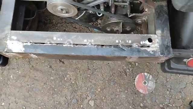 минипогрузчик экскаватор. Усилил основание под экскаваторную