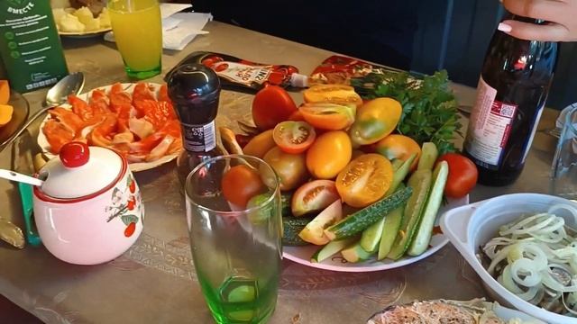 7 сентября 2024. Готовлю на мангале  тыкву. Первый  виноград.