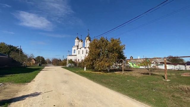 Краснодарский край, станица Запорожская. До моря 9 км.