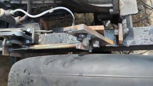 минипогрузчик. Смонтировал ручной тормоз