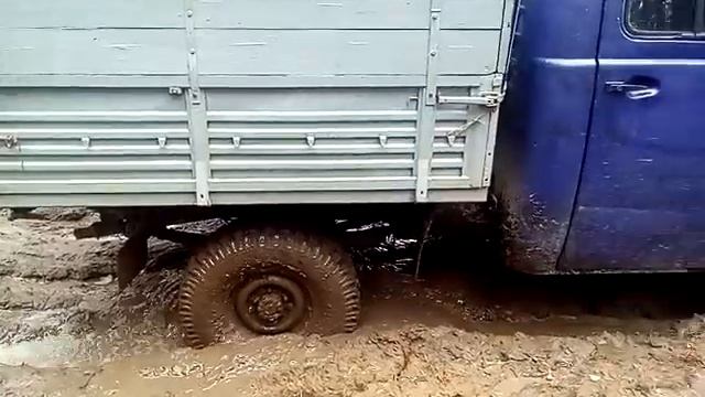 Уаз 39094 - на лебёдке