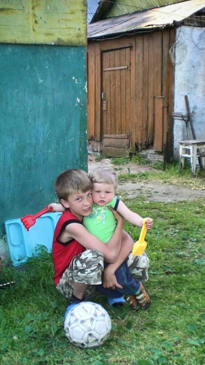 ПАША ПЭЛ и МИШКА БРАТИШКА в ДЕТСТВЕ!