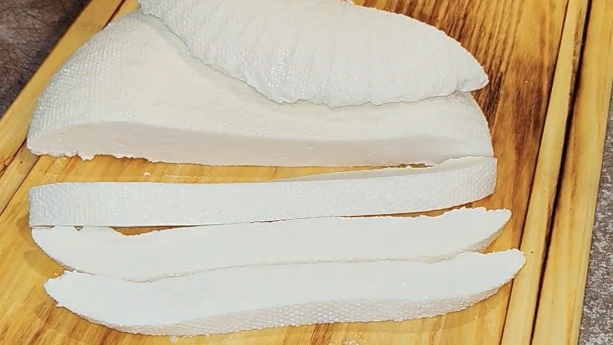 Домашний кефир, творог и сыр из молока.