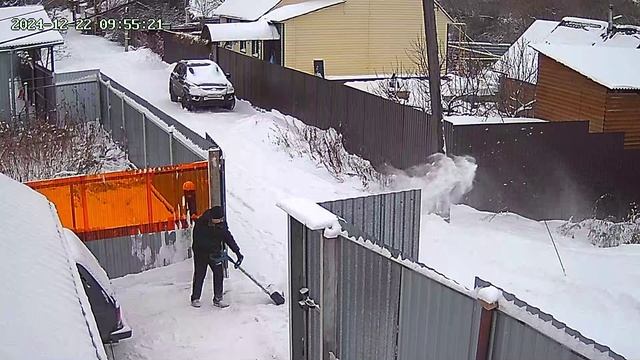 Аккумуляторная лопата занимательная штука! Уборка снега