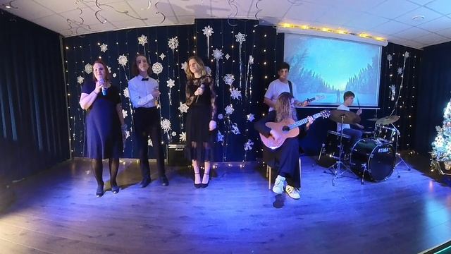 "Лететь" 
6, 10, 11 классы