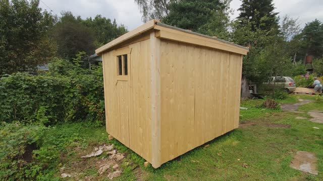 Строительная бытовка - для проживания русских плотников из Пестово при заказе бани из бруса