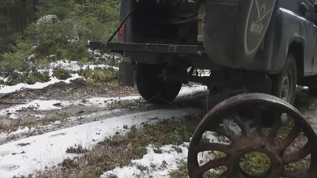 Охота. Первая проверка капканов на куницу. Нашли попутно металл.