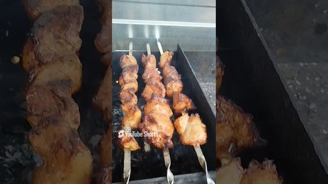 Готовим шашлык в дождь