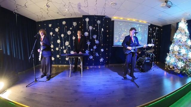 "Моя любовь на 5 этаже"
8 класс