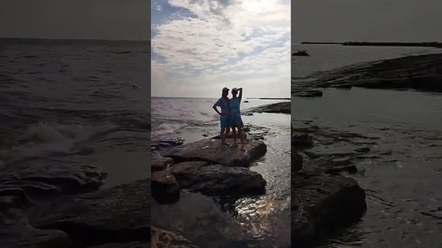 Пляж Махачкалы. ОСТОРОЖНО канализация стекает прямо в море #дагестан