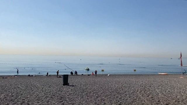 Пляж Коньялты Анталья в октябре. Погода, море. Сколько стоит турецкий донер и айран?