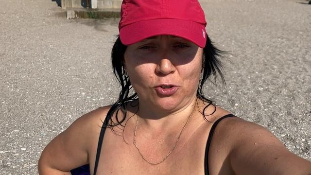 Море и пляж в октябре. Кусают рыбки, кормим воробьев. Турция Анталья. Бенна отель