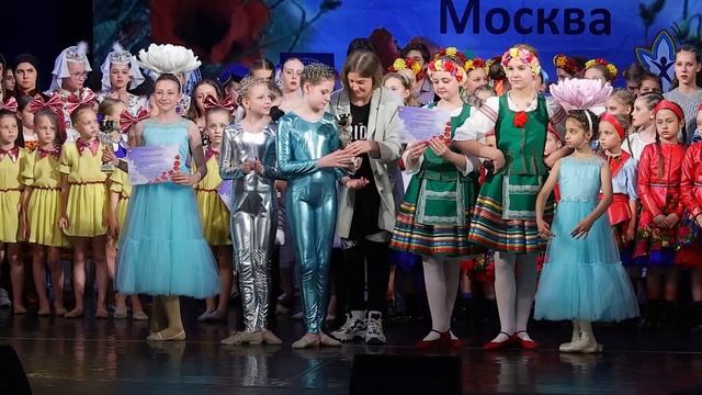 награждение и флешмоб 2024.06.Москва МФК Во имя жизни на Земле