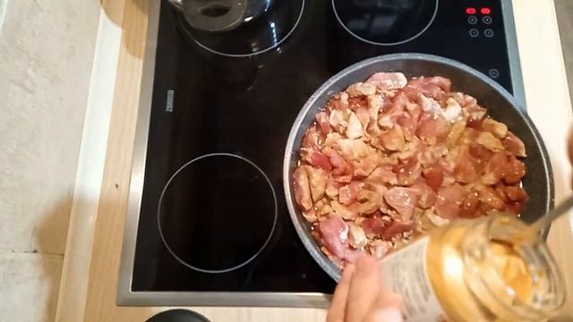 Как просто сделать свинину нежной и вкусной? Корейка с овощами  - тает во рту!