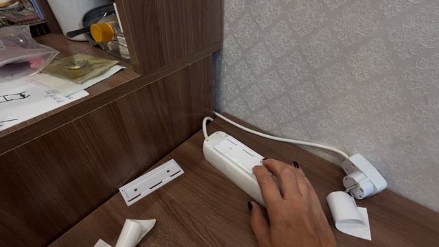 Купила полезную штуку. Не надо сверлить мебель