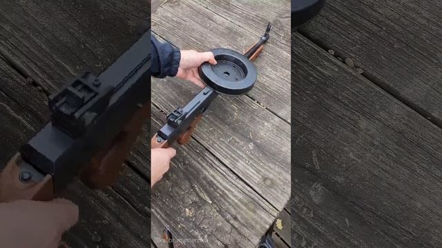 🔫 American 180: Высокоскоростной пистолет-пулемёт 🇺🇸