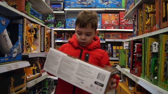 Военный вертолет. Обзор в магазине «Детский мир»