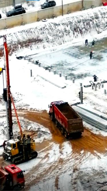 СТРОЙКУ ЗАТОПИЛО. НЕ ЕДЕТ. ДОРОГА РАСКИСЛА.