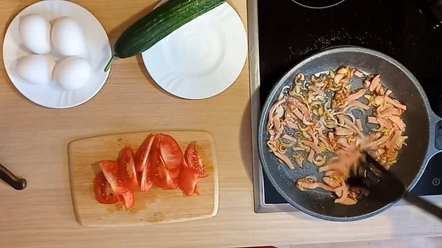 Жена просит его каждый выходной! Накосячил, сделал завтрак и реабилитировался!