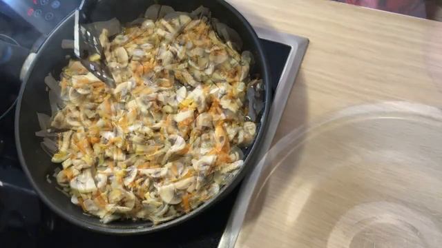 Необычная зимняя солянка. Вкусно, сытно, наваристо!