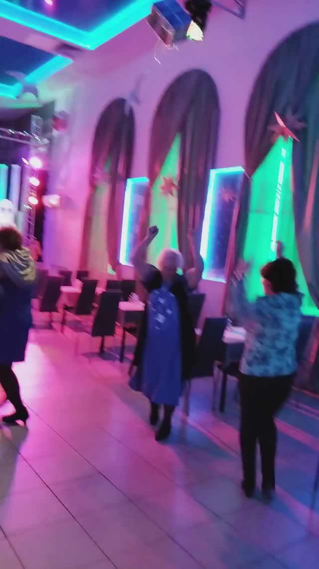 Мама Люба, давай!