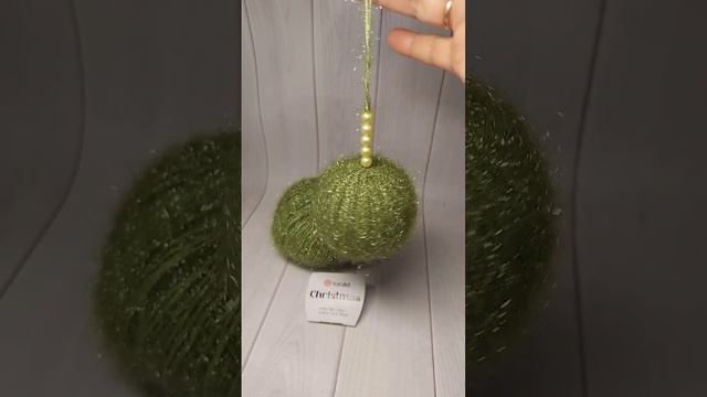 ШИКАРНЫЙ НОВОГОДНИЙ шарик из ярнарт Christmas 🔮🎄😇💃🪩Ссылка на МК новогоднего шара в описании⬇️