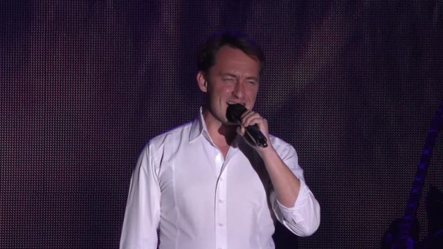 Спит ковыль. Равнина дорогая...