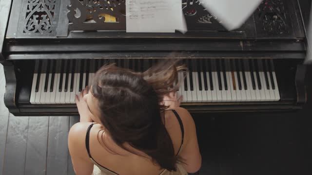 Просто слушай сердцем.
У тебя есть ТЫ.