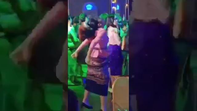 корпоративные танцы🤣🤣🤣