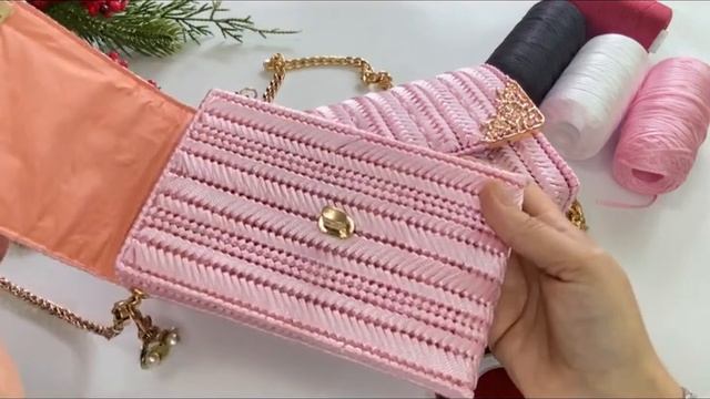 Видео обзор .Сумочка вышитая на канве ленточным шнуром .
#рукоделие