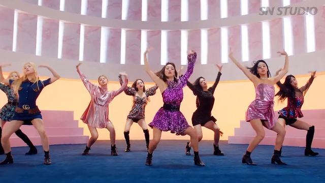 131. ♫ Dance Video ♫ (EDM Music)